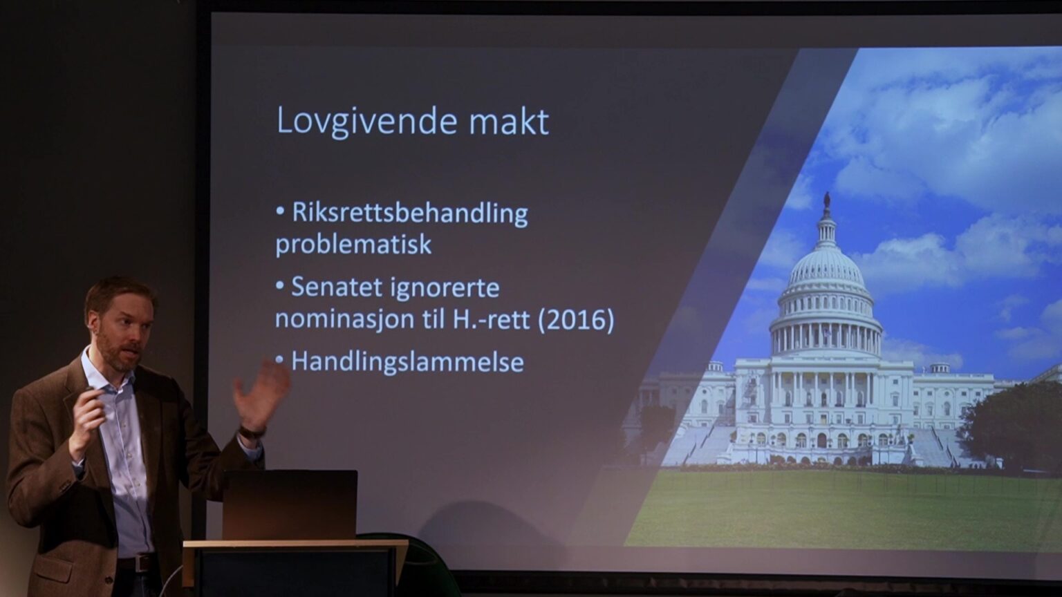 Er USA i stand til å styre seg selv? - Fornebu senioruniversitet